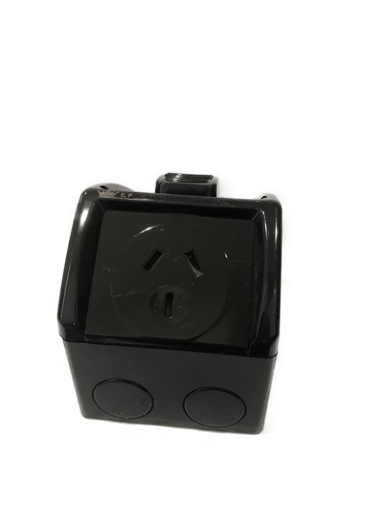 CROWN Weatherproof 1 2 3 GPO Power Point Waterproof 10A IP53 Double ...
